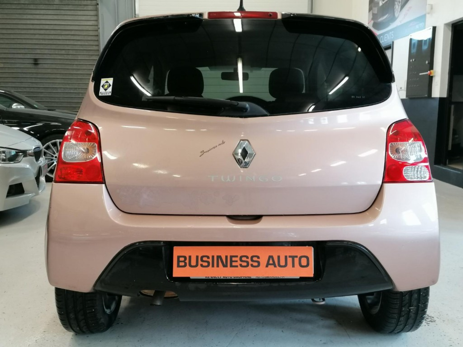 RENAULT TWINGO II 1.2 LEV 75 Miss Sixty 28000 km | BUSINESS AUTO