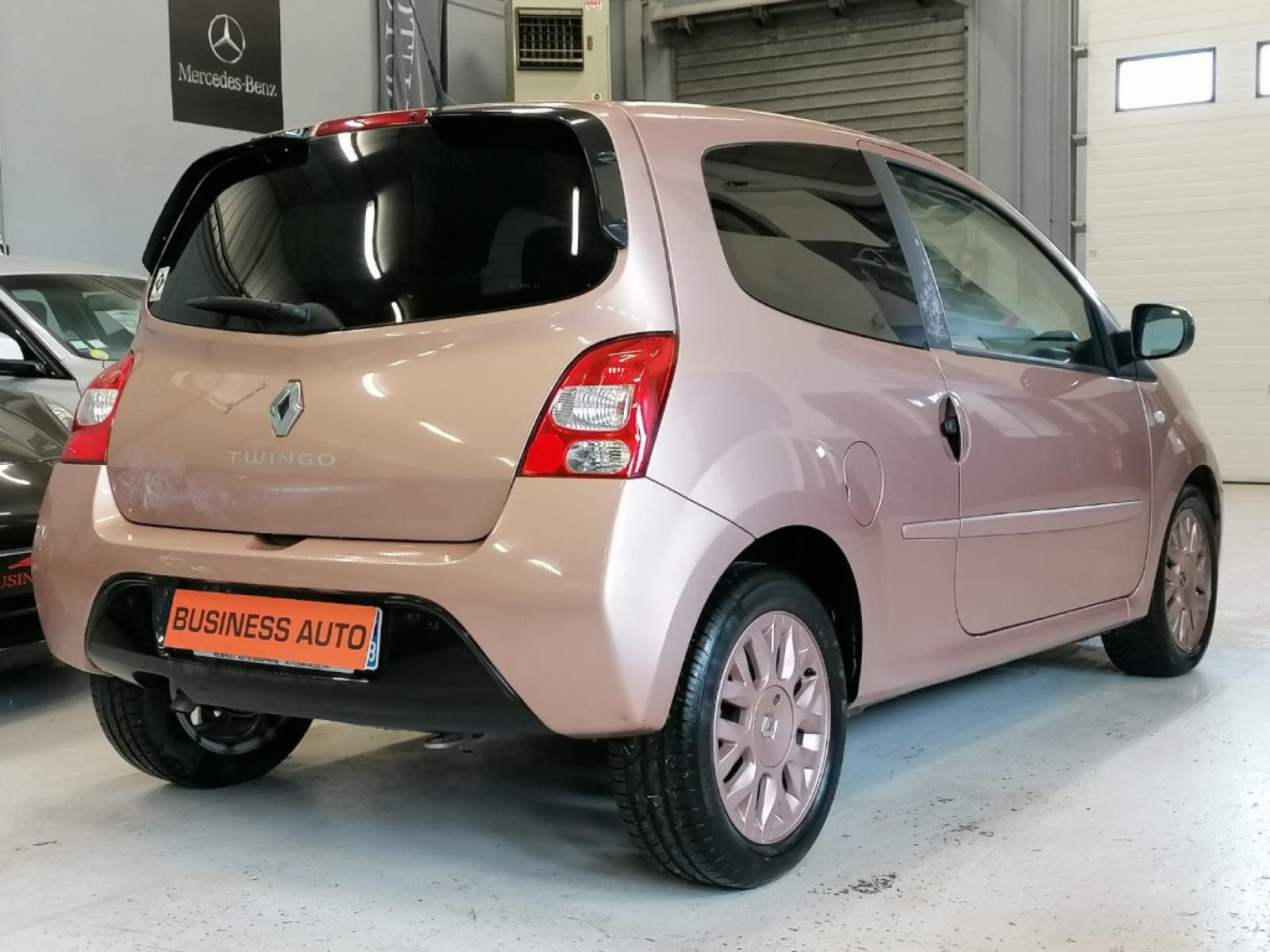 RENAULT TWINGO II 1.2 LEV 75 Miss Sixty 28000 km | BUSINESS AUTO